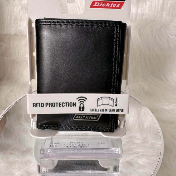 Dickies | Bags | Nwt Dickies Trifold Wallet Wcenter Zip | Poshmark